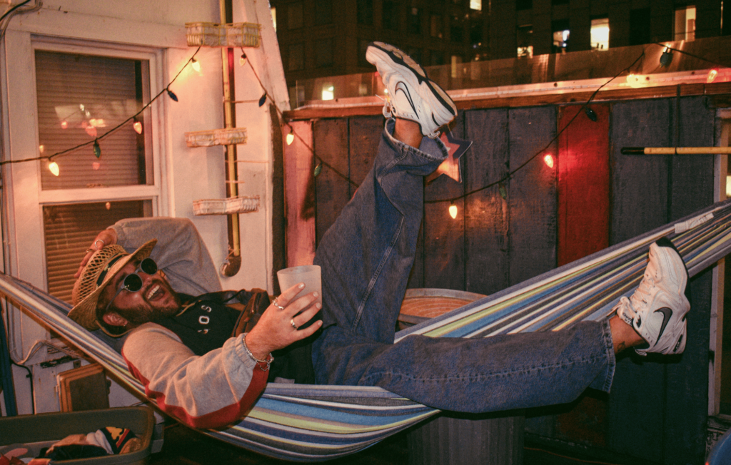 Save Money & Have Fun: ITH Pacific Tradewinds Hostel Backpackers Guide ...