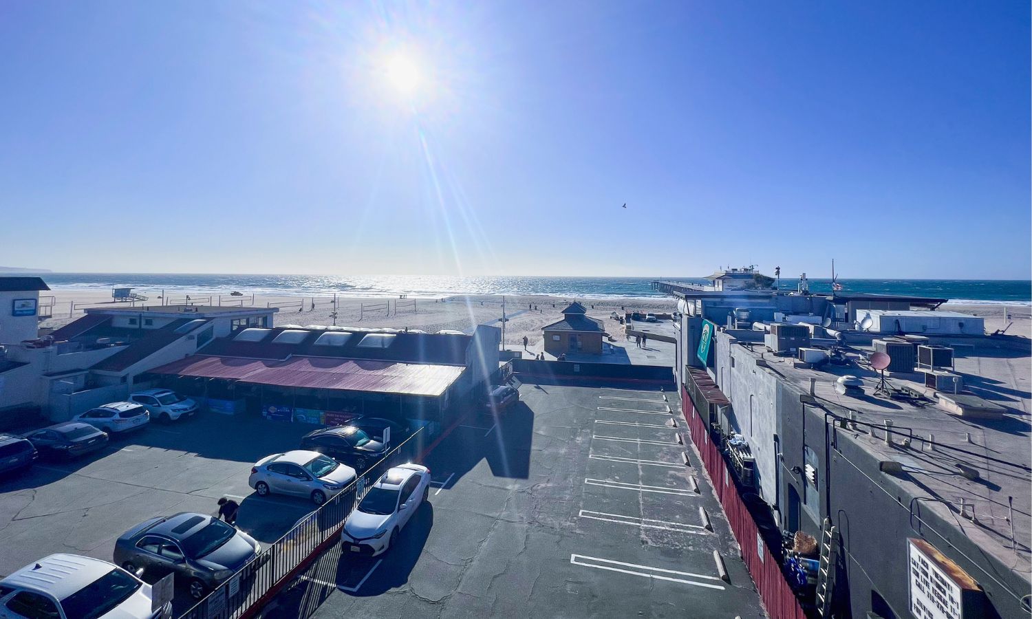 ITH Hermosa Beach Surf Hostel LAX: Adventure and Relaxation
